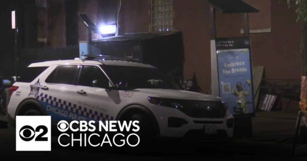 Suspect charged in home invasion, stabbing in Chicago's Lincoln Park ...