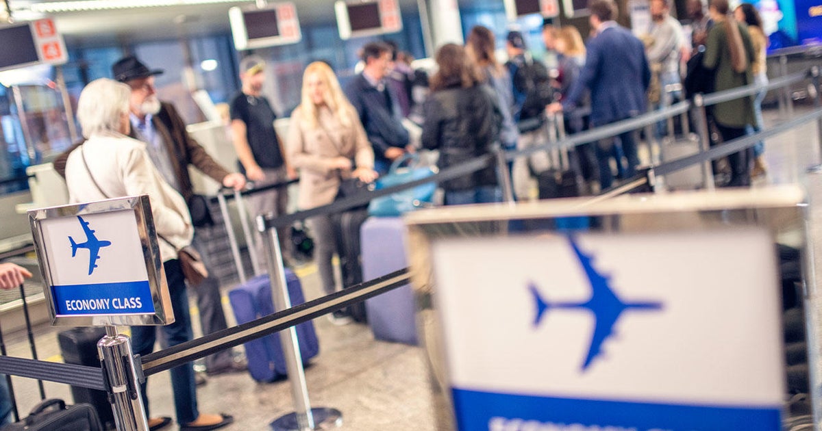 DFW Airport security lines calm ahead of Fourth of July - CBS Texas