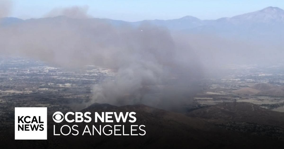 Large brush fire threatening buildings in Fontana - CBS Los Angeles