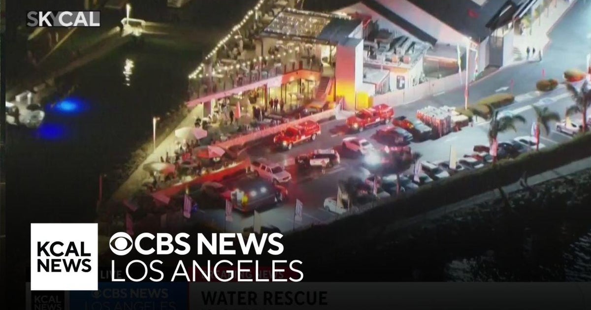 1 dead, 4 injured in Long Beach boat crash - CBS Los Angeles