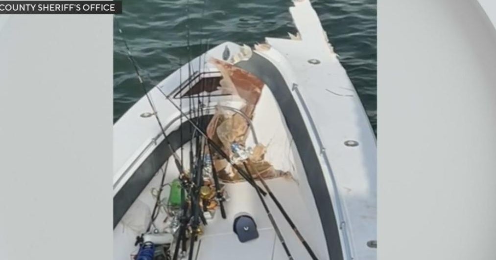 Child hurt in boat crash in Lower Keys - CBS Miami