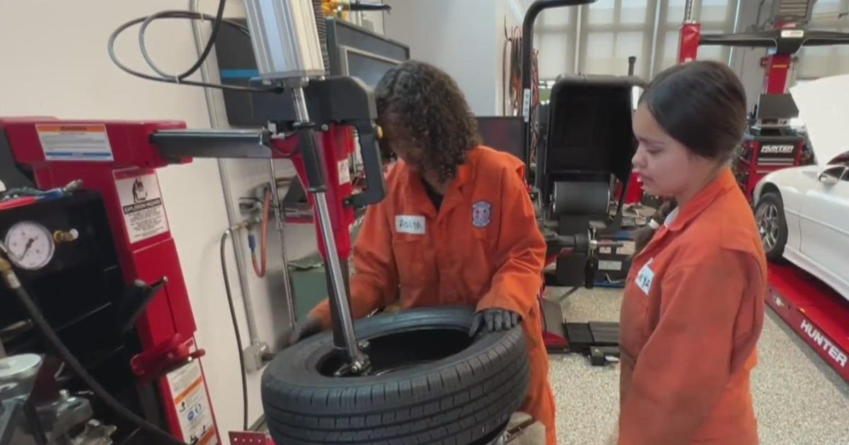 San Francisco high school auto shop class seeing shift to more female ...