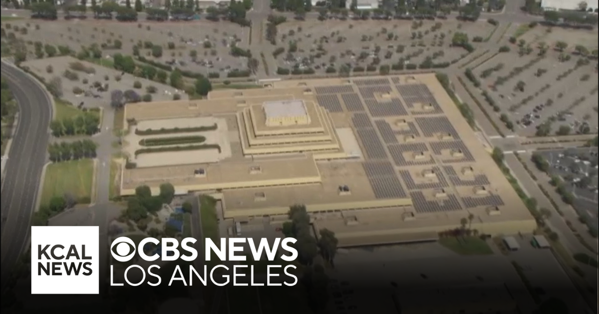 Chet Holifield Federal Building | Look At This! - CBS Los Angeles