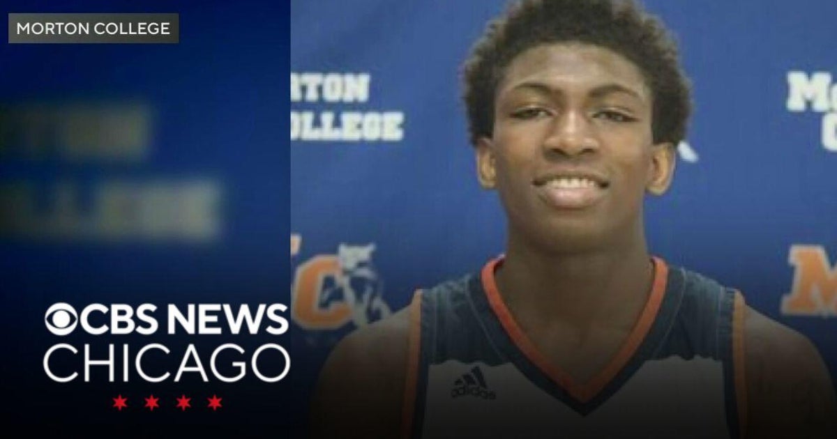 Family of Dexter Reed, shot to death by Chicago police, hold rally ...