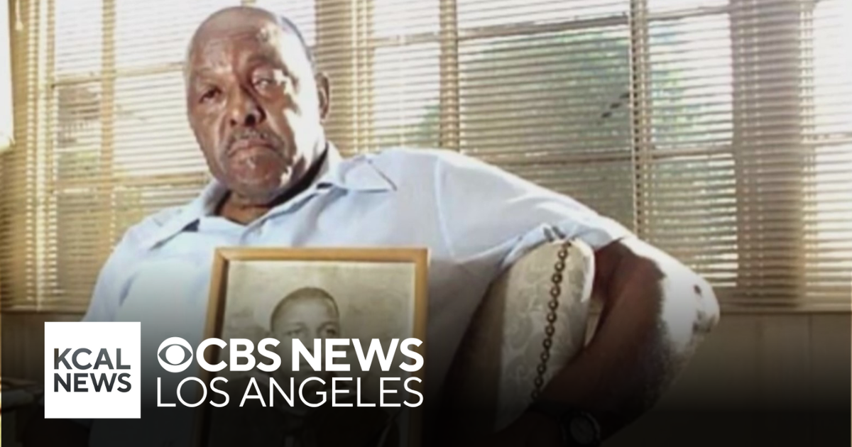 "Port Chicago 50" exonerated 80 years after "tremendous wrong" - CBS ...