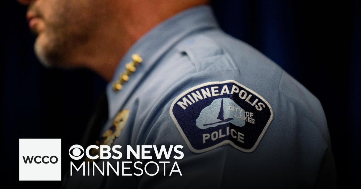 Minneapolis City Council approves new police contract for MPD - CBS ...