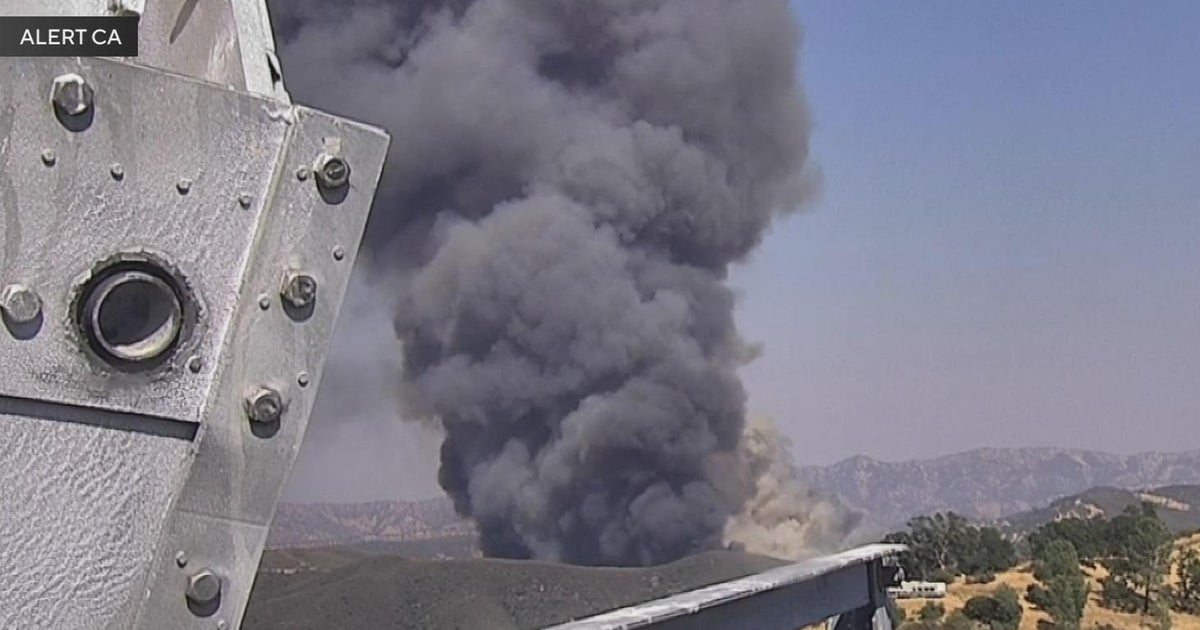 Wind-driven fire burns 300 acres near Lake, Colusa county line - CBS ...