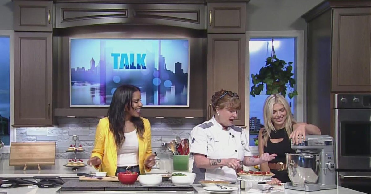 Chef Alekka’s spin on strawberry pretzel salad - CBS Pittsburgh