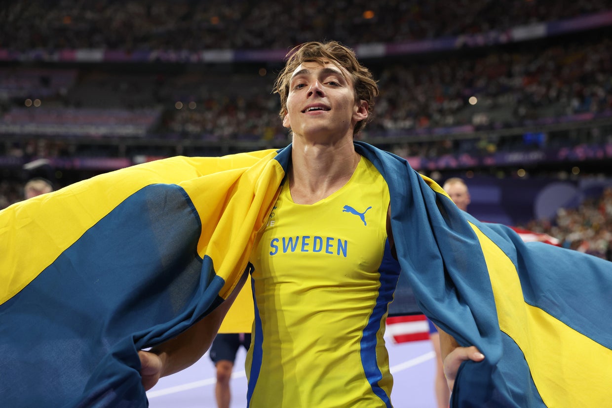 American Mondo Duplantis breaks pole vaulting record competing for ...