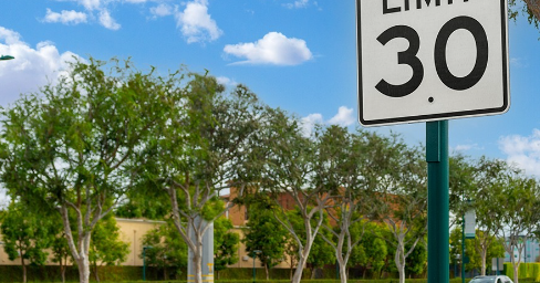 Anaheim lowers speed limits with 500 traffic signs to be updated - CBS ...