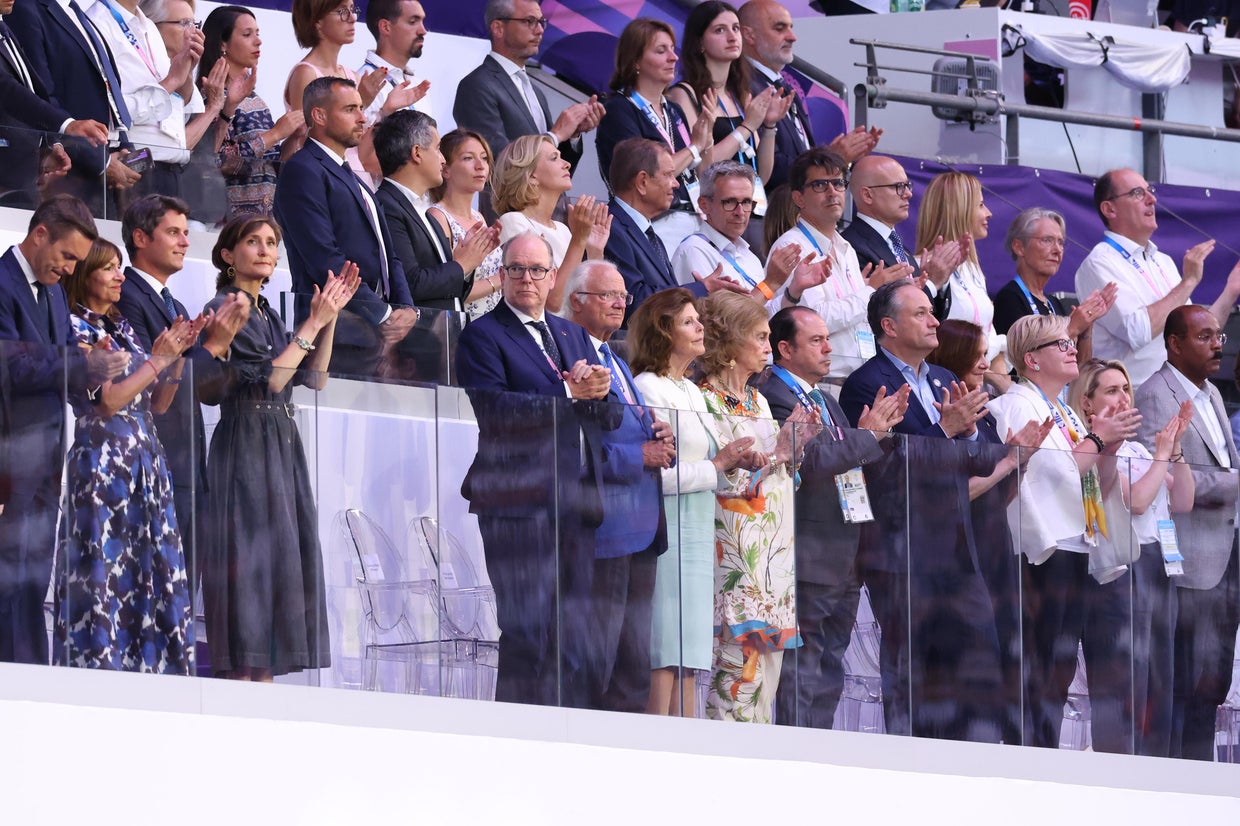 The best photos from the 2024 Olympics closing ceremony - CBS News