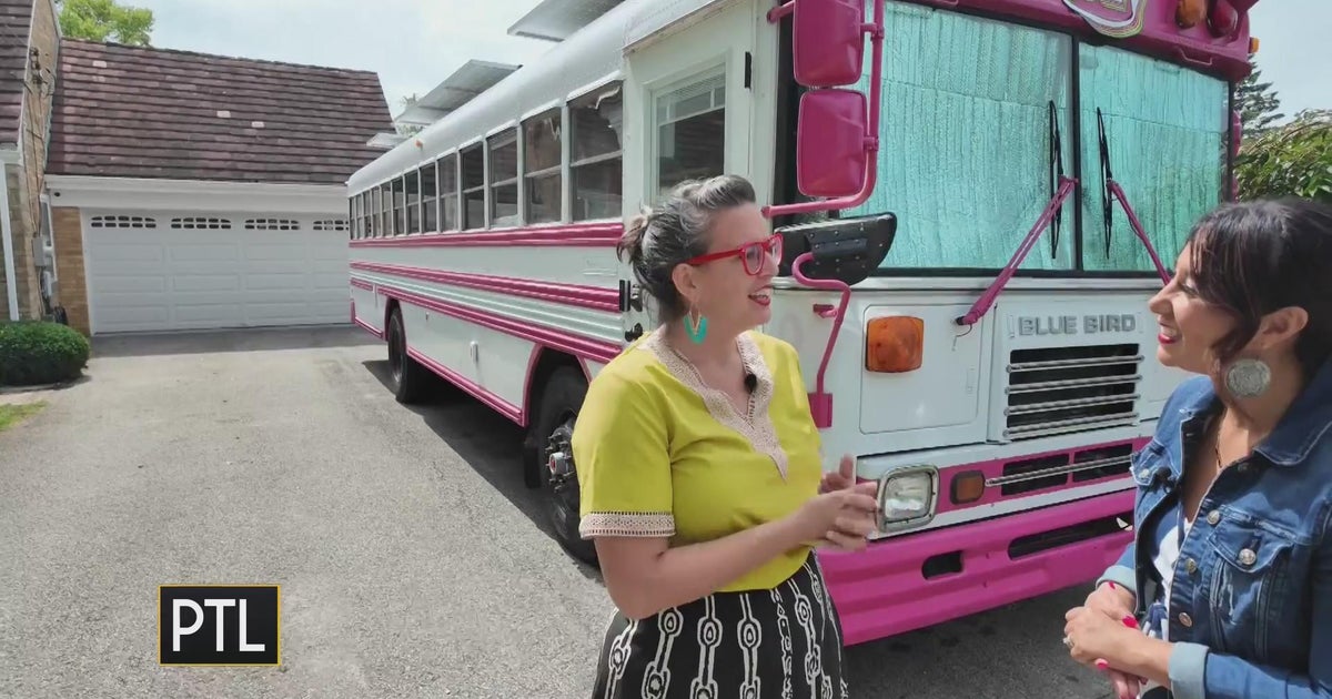 Getting a tour of the Dolly Bus - CBS Pittsburgh
