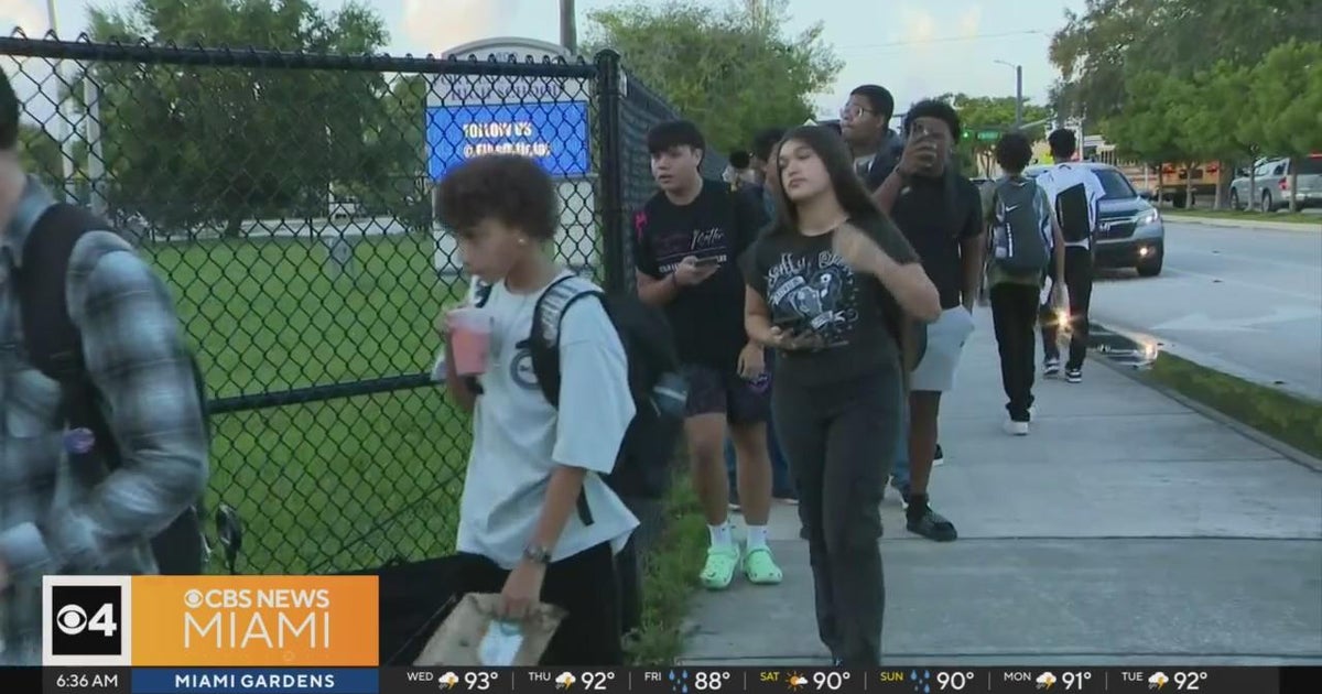 Smoother second day of Broward schools following metal detector issues ...