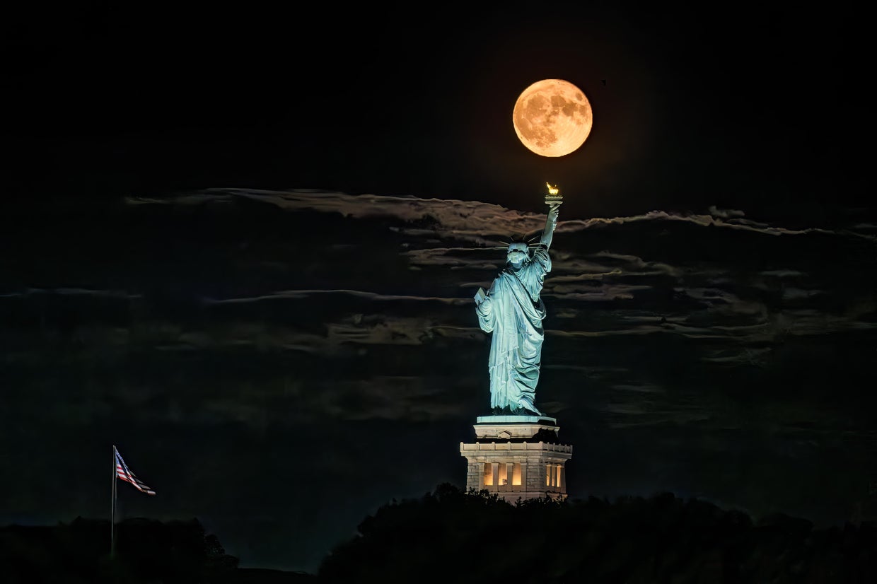Why was the moon orange last night in New York? - CBS New York