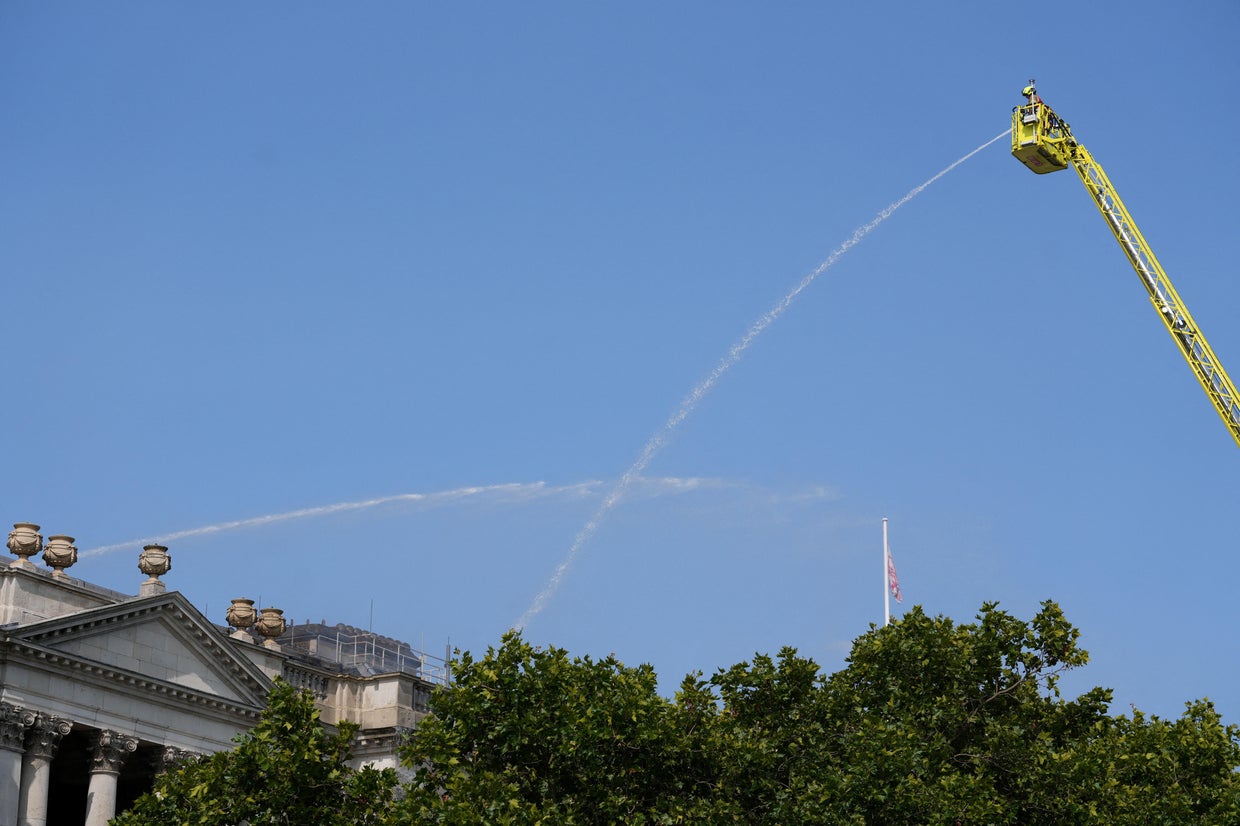 Fire breaks out in London's Somerset House, home to works by Van Gogh ...