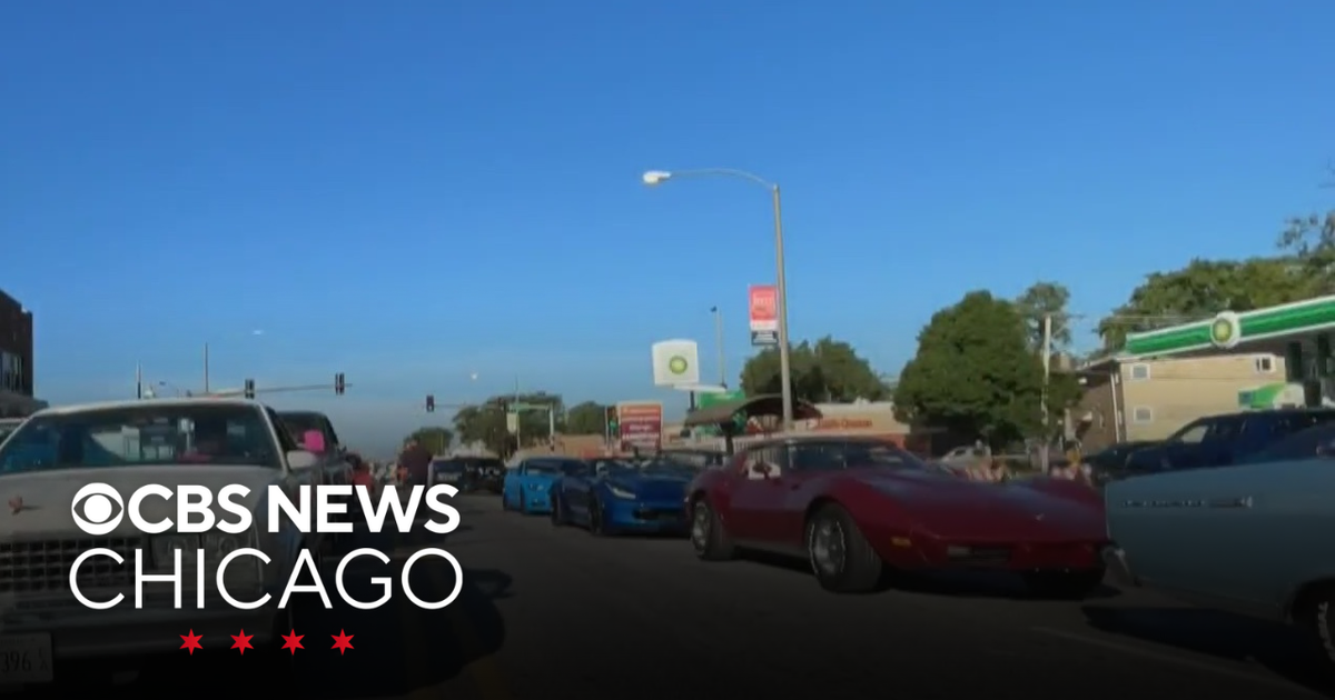 Route 66 Car Show in Berwyn featuring classic, modern vehicles - CBS ...