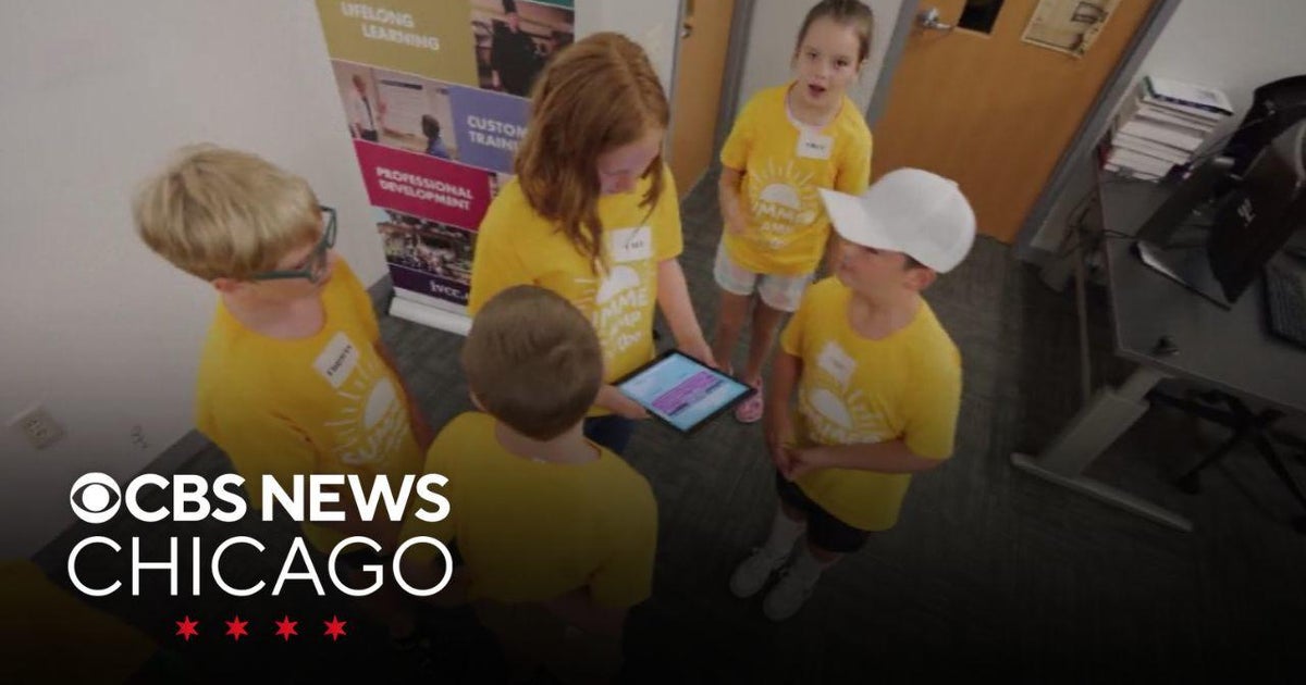 How are schools protecting children from online scammers? - CBS Chicago