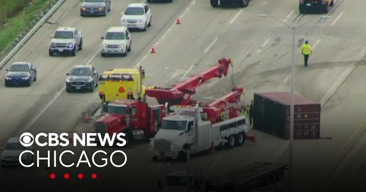 Semi-truck crash snags I-90 during Labor Day travel rush - CBS Chicago