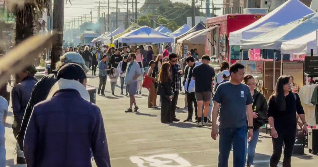 Popular Night Market returns to S.F. Sunset District - CBS San Francisco