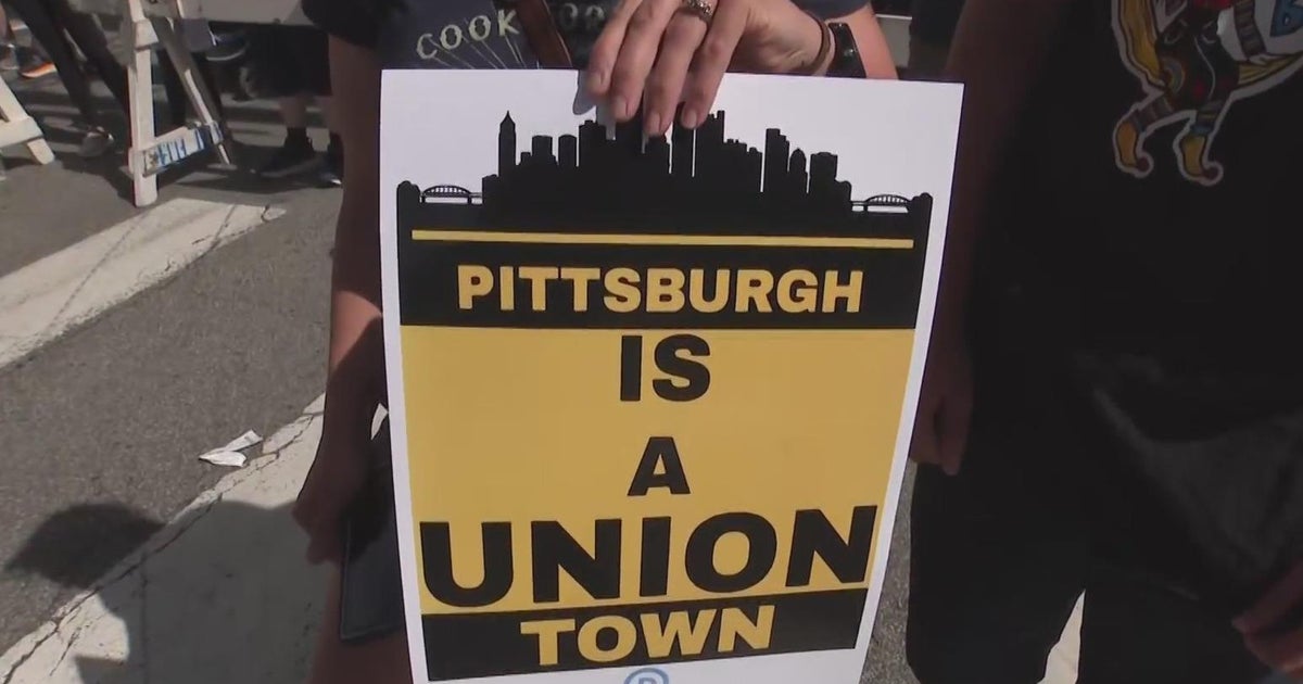 Politicians come out for Pittsburgh's Labor Day parade - CBS Pittsburgh