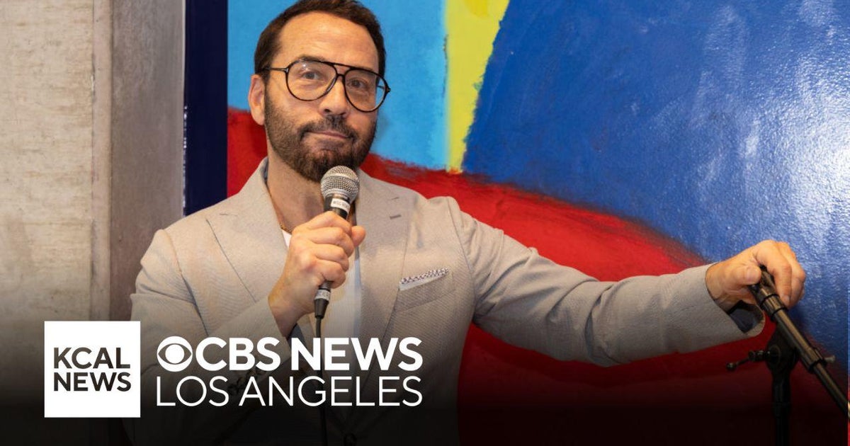 Jeremy Piven visits ahead of his Brea Improv performance - CBS Los Angeles