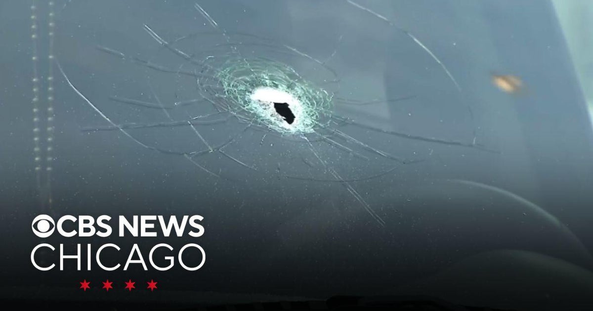 Cars shot up overnight in Uptown - CBS Chicago