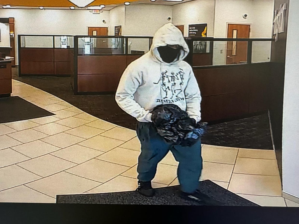 Masked suspect sought after armed robbery at Dearborn Heights bank ...