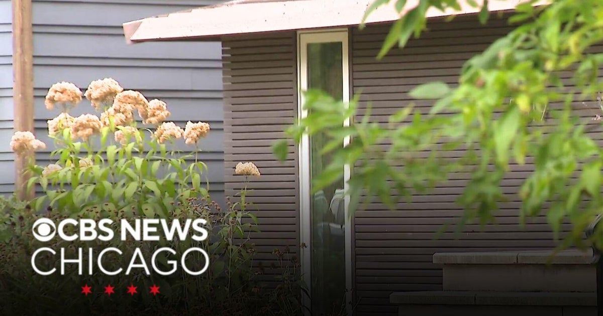A shootout leaves neighbors shaken on Chicago's North Side - CBS Chicago