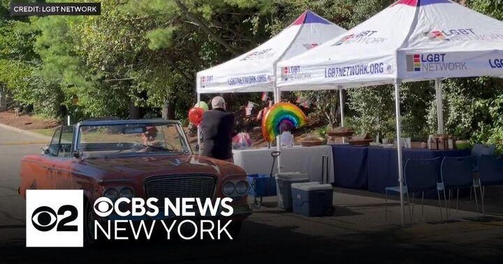 Anti-bullying car meetup held in Suffolk County - CBS New York