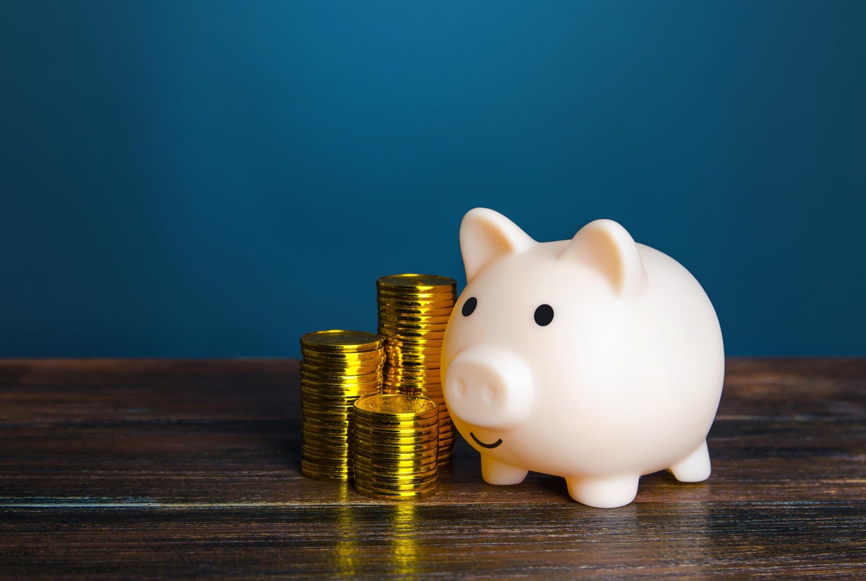 Are short-term CDs still worth opening? Experts weigh in - CBS News