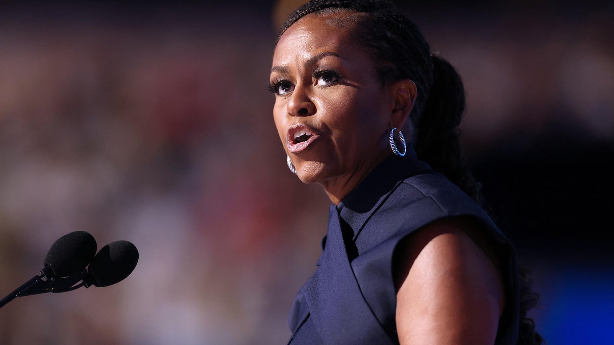 Former First Lady Michelle Obama makes surprise visit to famous ...