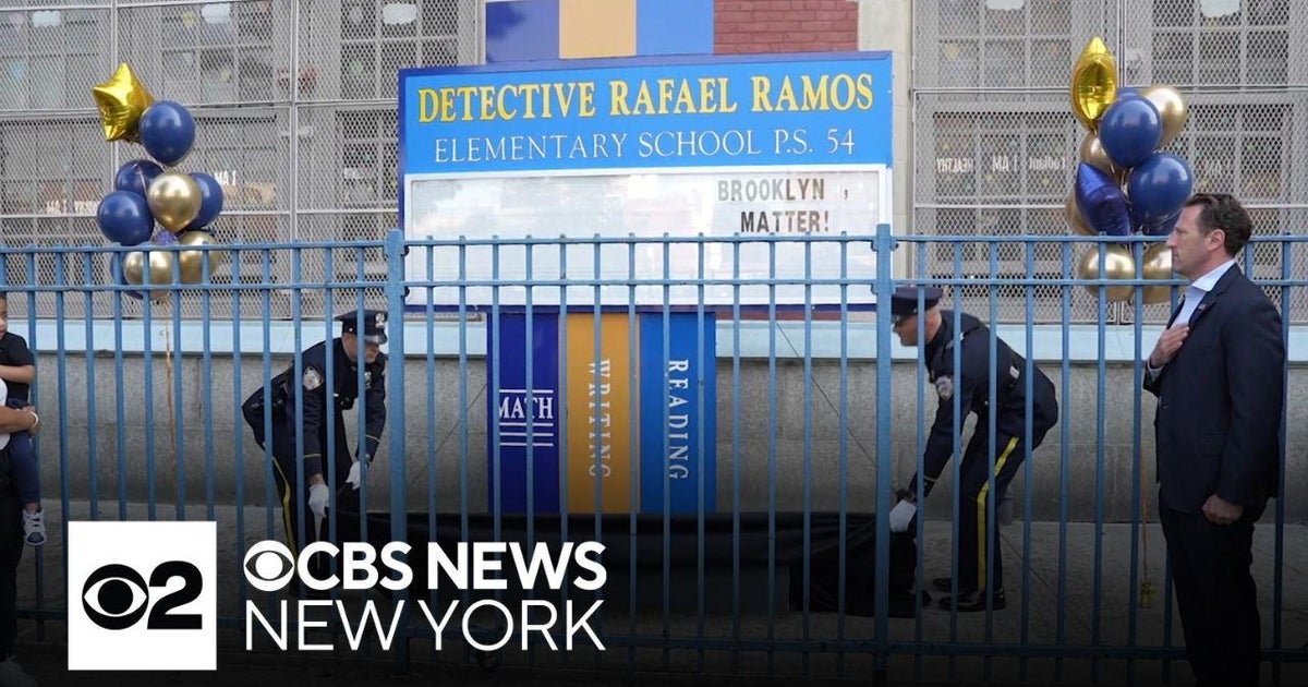 Brooklyn school renamed after fallen NYPD Det. Rafael Ramos - CBS New York