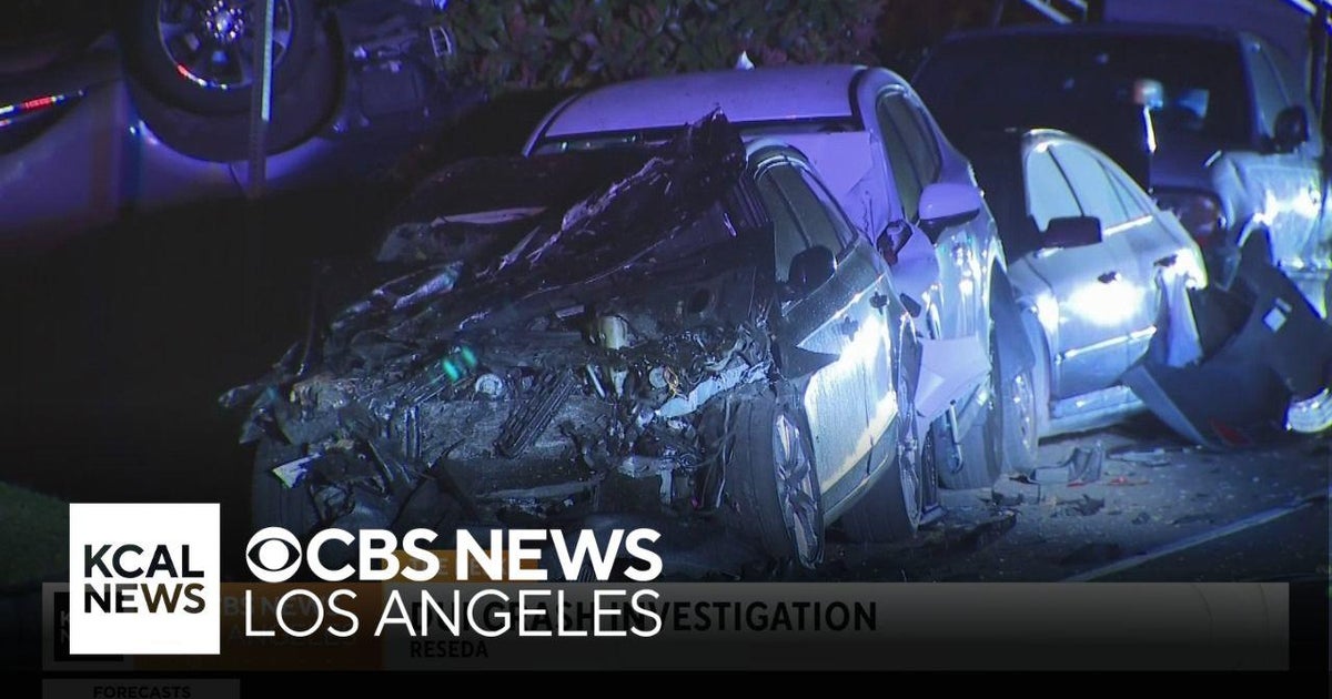 Police investigate a possibel DUI crash, where the driver slams into ...