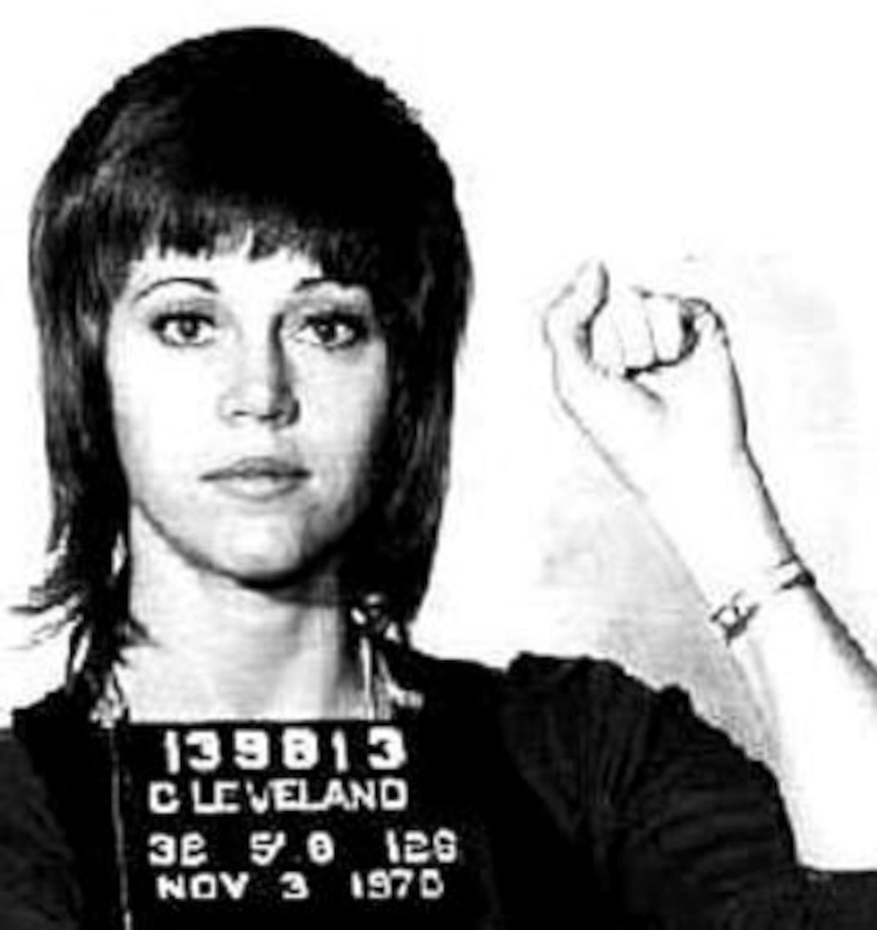 Jane Fonda revives her dad's First Amendment group, enlisting hundreds ...