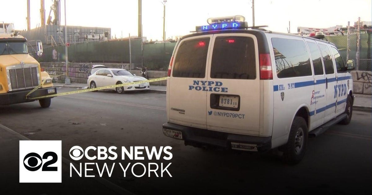 NYPD investigating shooting in Greenpoint, Brooklyn - CBS New York