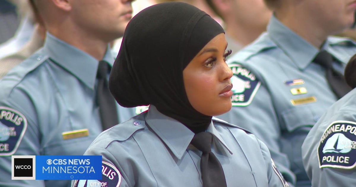 First Somali-American woman sworn in as Minneapolis police officer ...