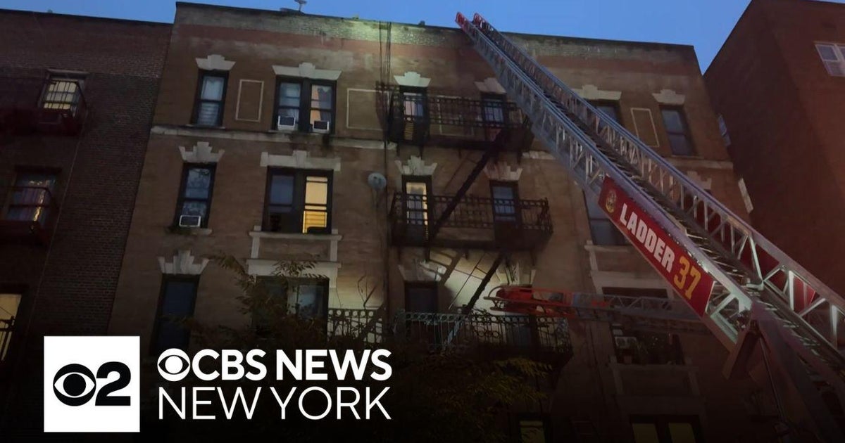 8 injured in Bronx apartment building fire - CBS New York