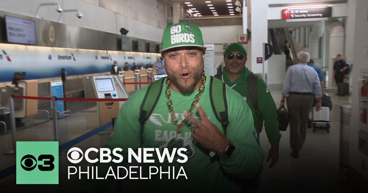 Eagles fans land in Tamp Bay, Florida, rain and clouds in the forecast ...