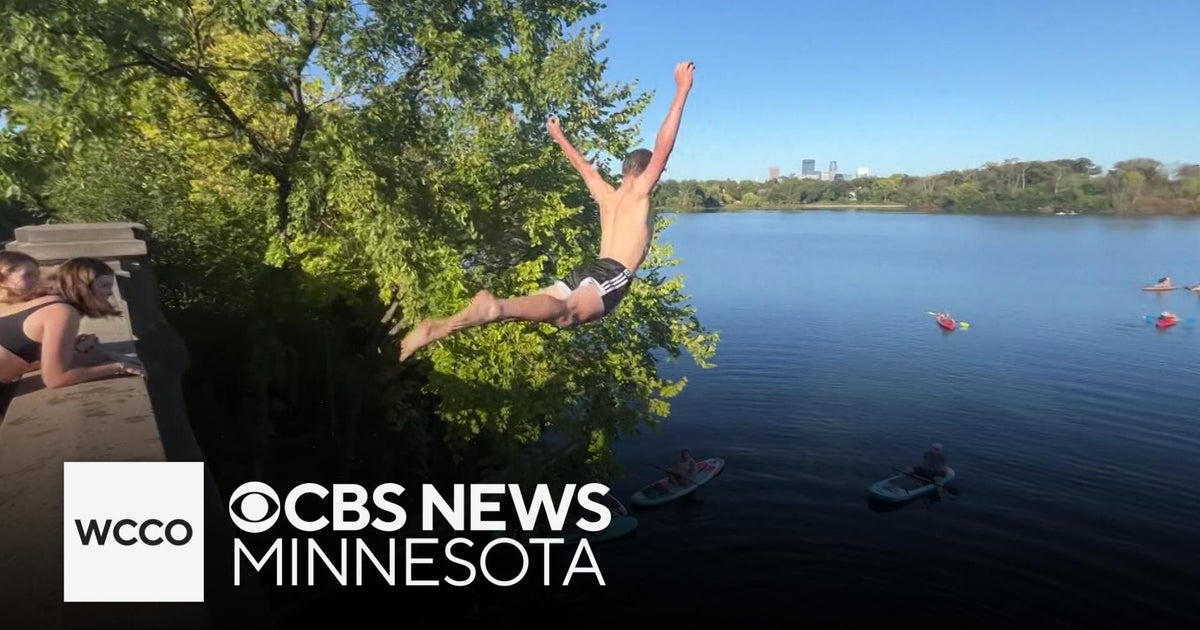 Minnesotans rejoice over extended summer temps - CBS Minnesota
