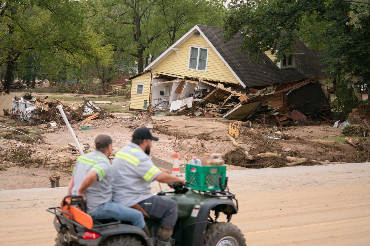 Hurricane Helene's death toll tops 160 as Southeast digs out from storm ...