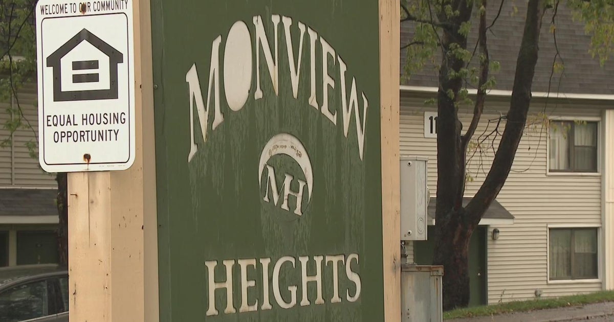 District Attorney Stephen Zappala tours Mon View Heights apartment ...