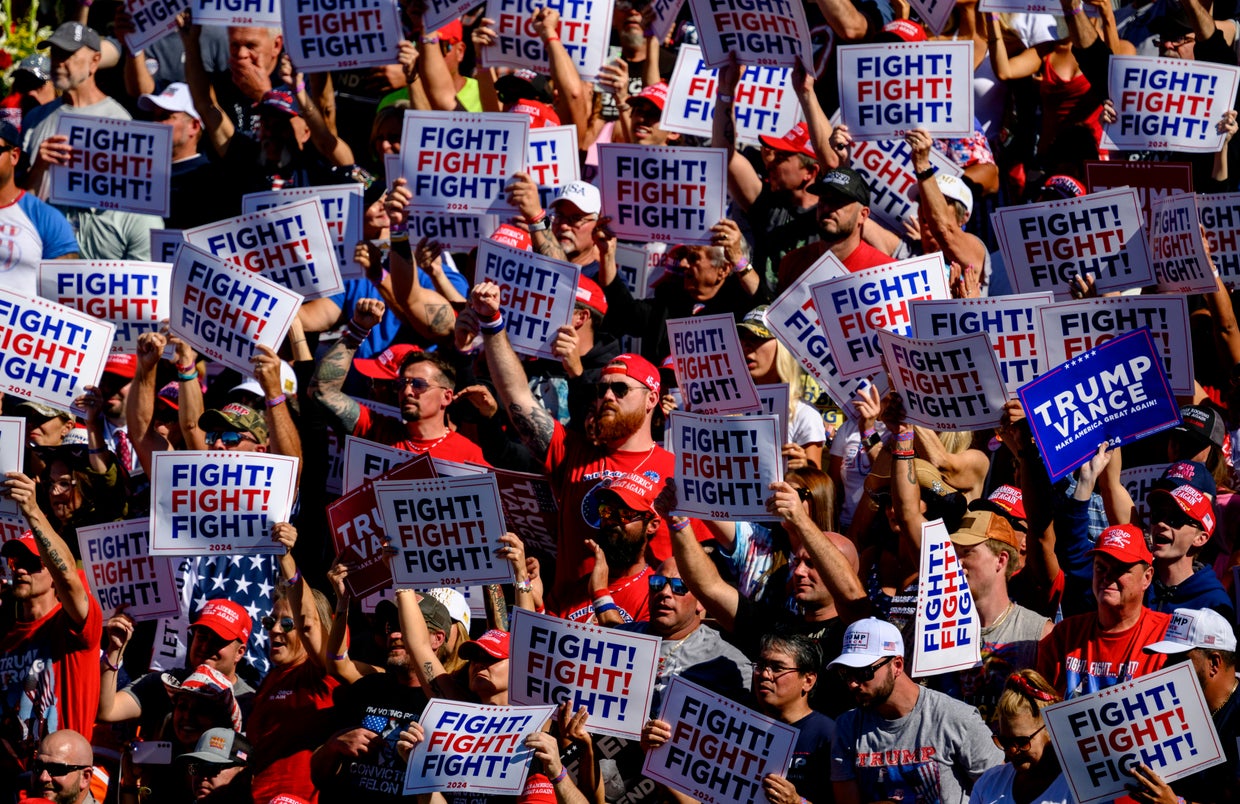 PHOTOS: Trump rallies supporters in Butler County, Pennsylvania, after ...