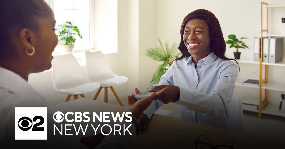 More companies adopting bonus based pay over salaries - CBS New York