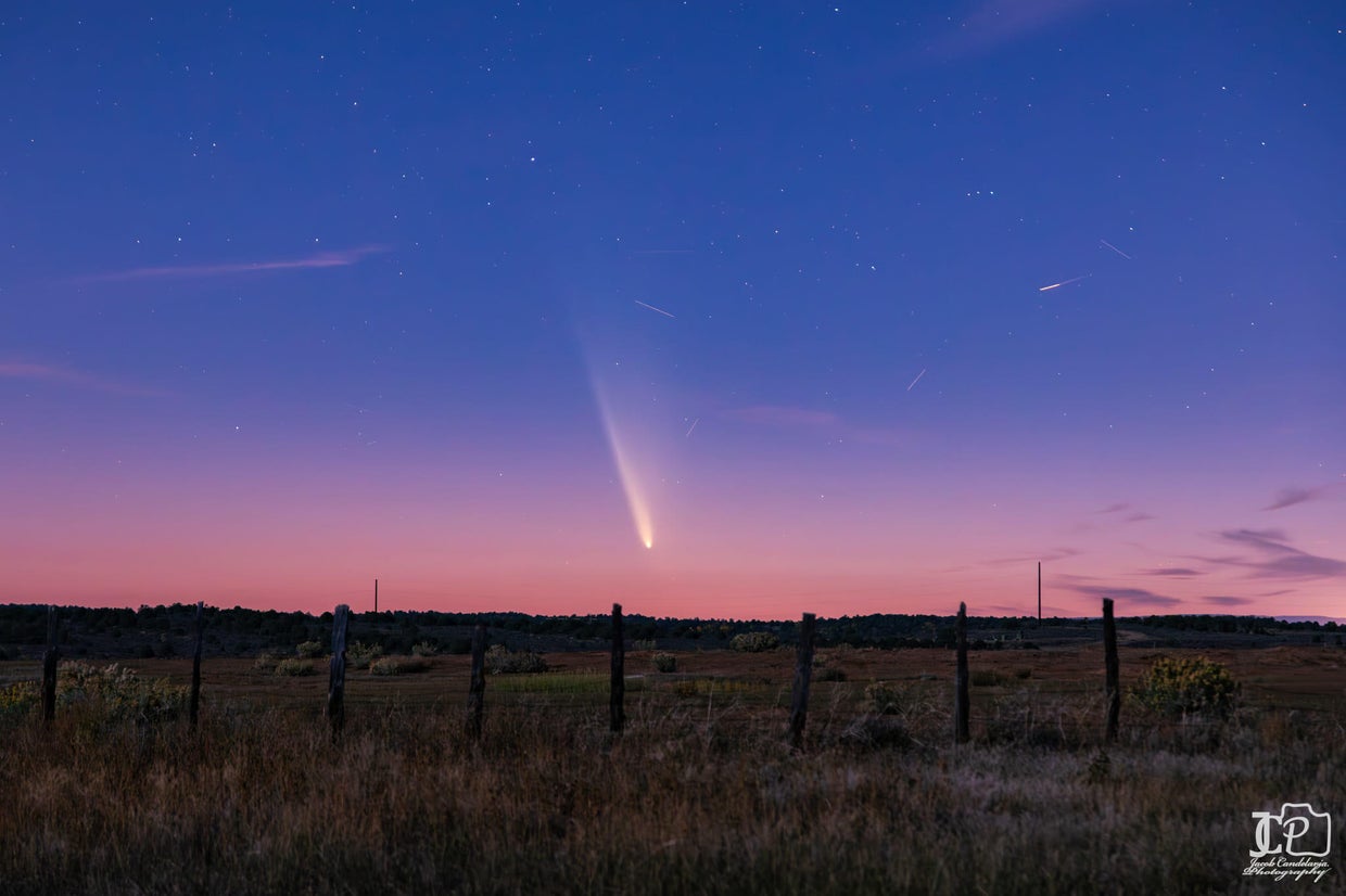 Colorado photographers capture dramatic images of once-in-80,000-years comet - CBS Colorado
