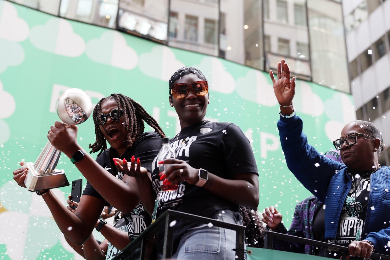 Liberty celebrate WNBA championship with ticker-tape parade in New York ...