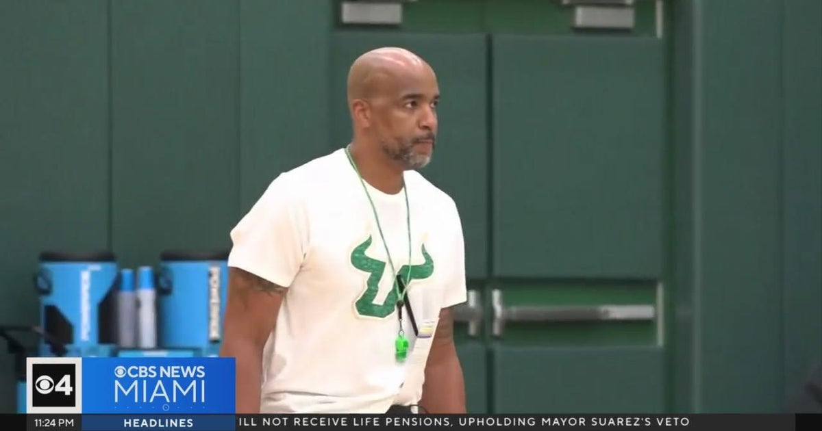 USF men's basketball coach Amir Abdur-Rahim dies at 43 - CBS Miami