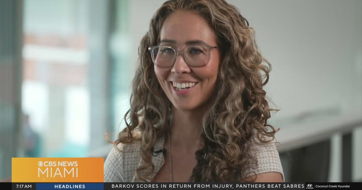 Wife of Miami Dolphin's late vice president continues his legacy of ...