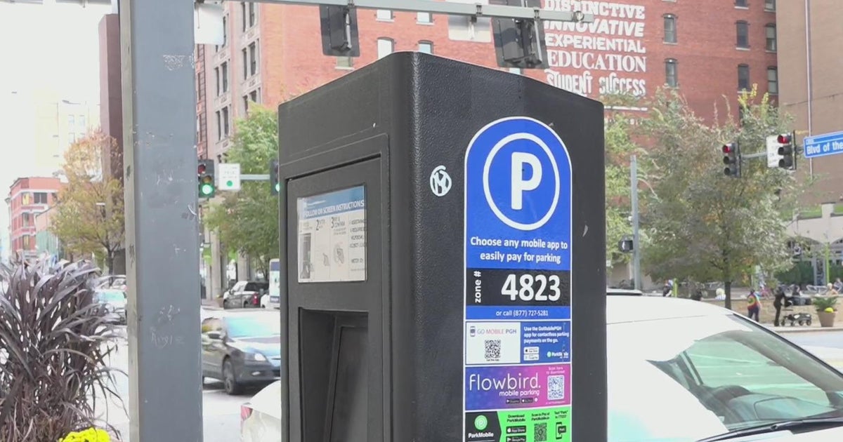 Scammers are using fake QR codes on parking meters - CBS Pittsburgh