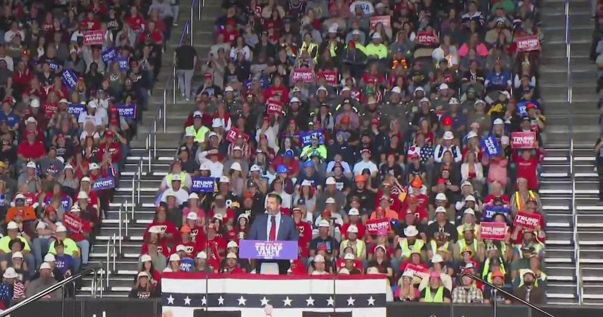 Trump supporters gather in Pittsburgh's PPG Paints Arena for Election ...