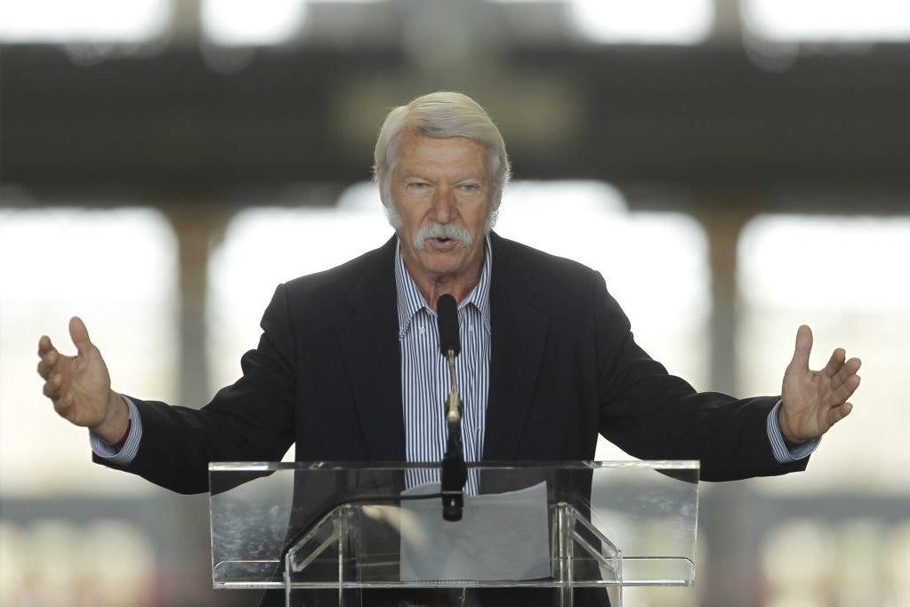 Bela Karolyi, polarizing U.S. gymnastics coach, dies at 82 - CBS News